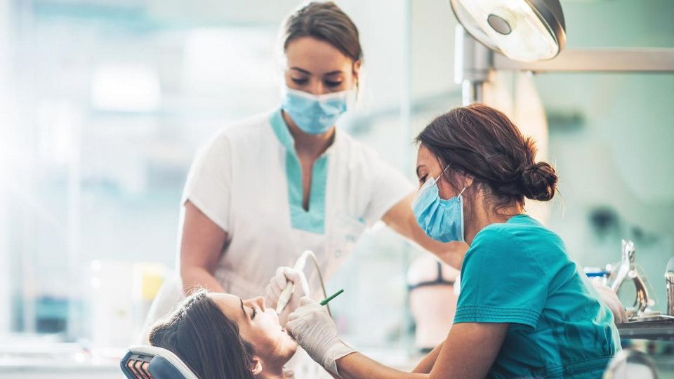 Straumann® SMART- Grundkurs i implantatprotetik för assisterande ...