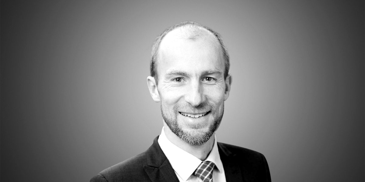 Confidence beyond immediacy